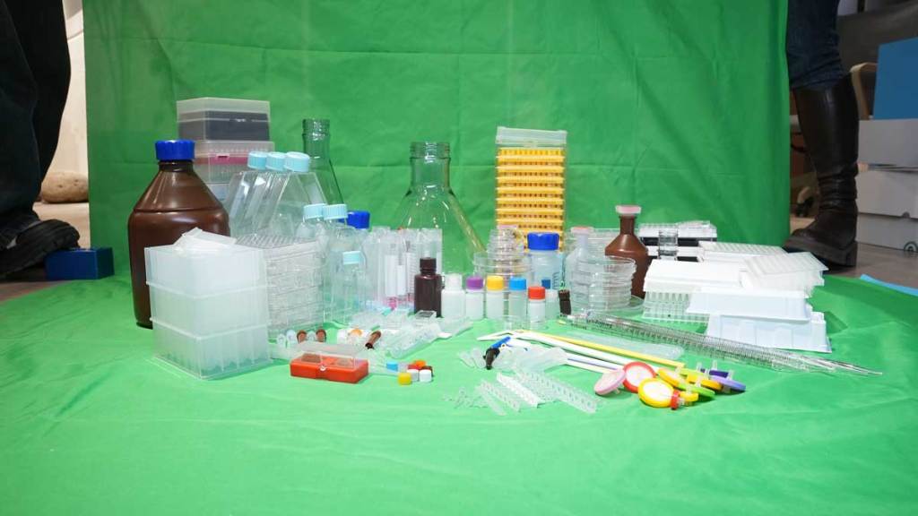 what does blocking buffer do in western blot – Ucallm